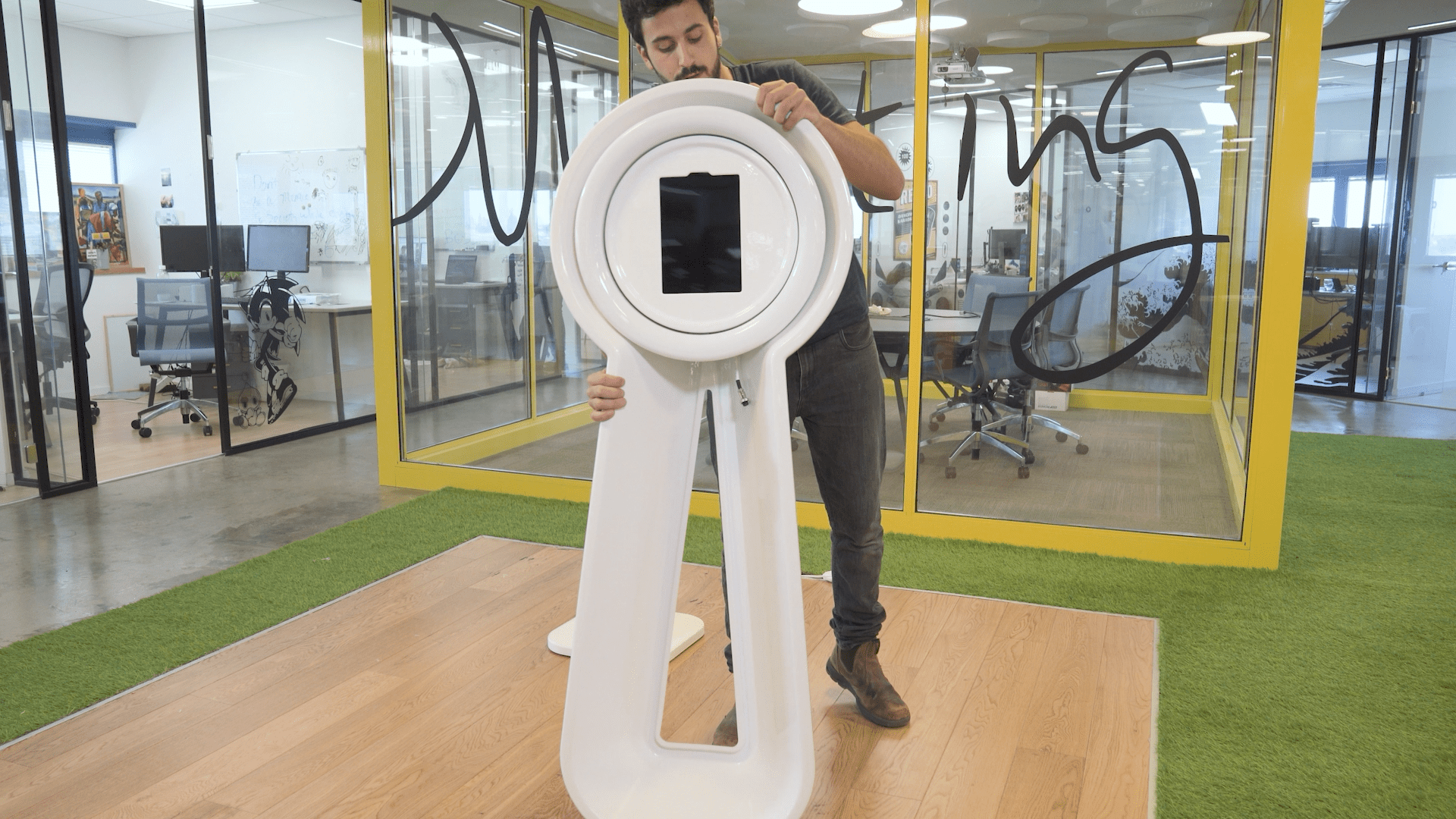 Pylon iPad Booth Assembly and Setup