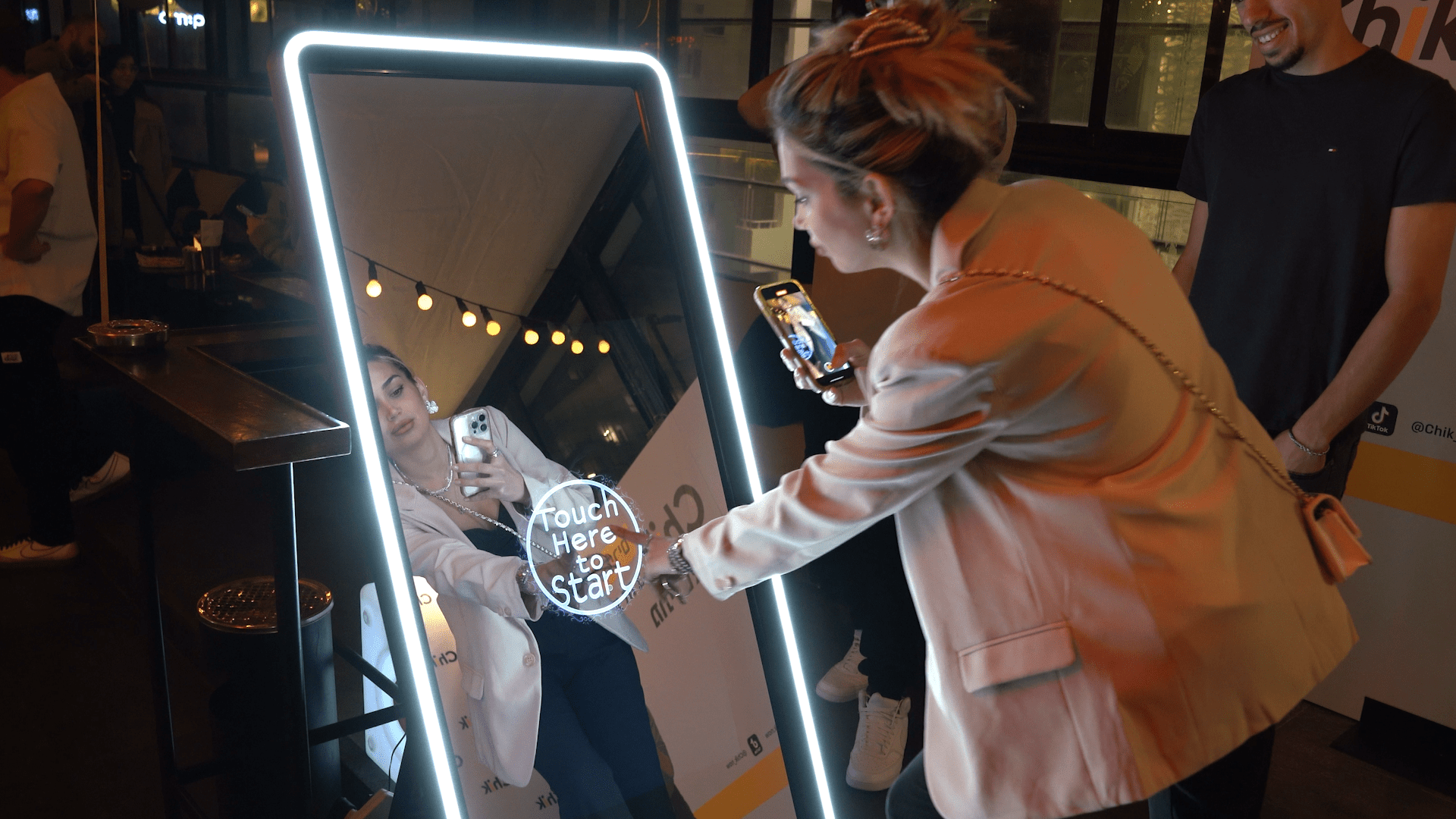 The New Razor Mirror Booth in Action: Corporate Event