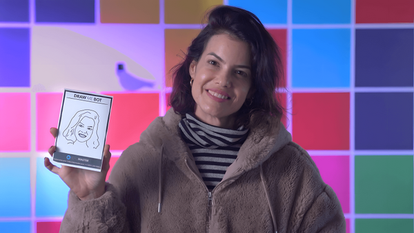 Draw Me Bot: The AI-Based Drawing Robot Photo Booth - Foto Master